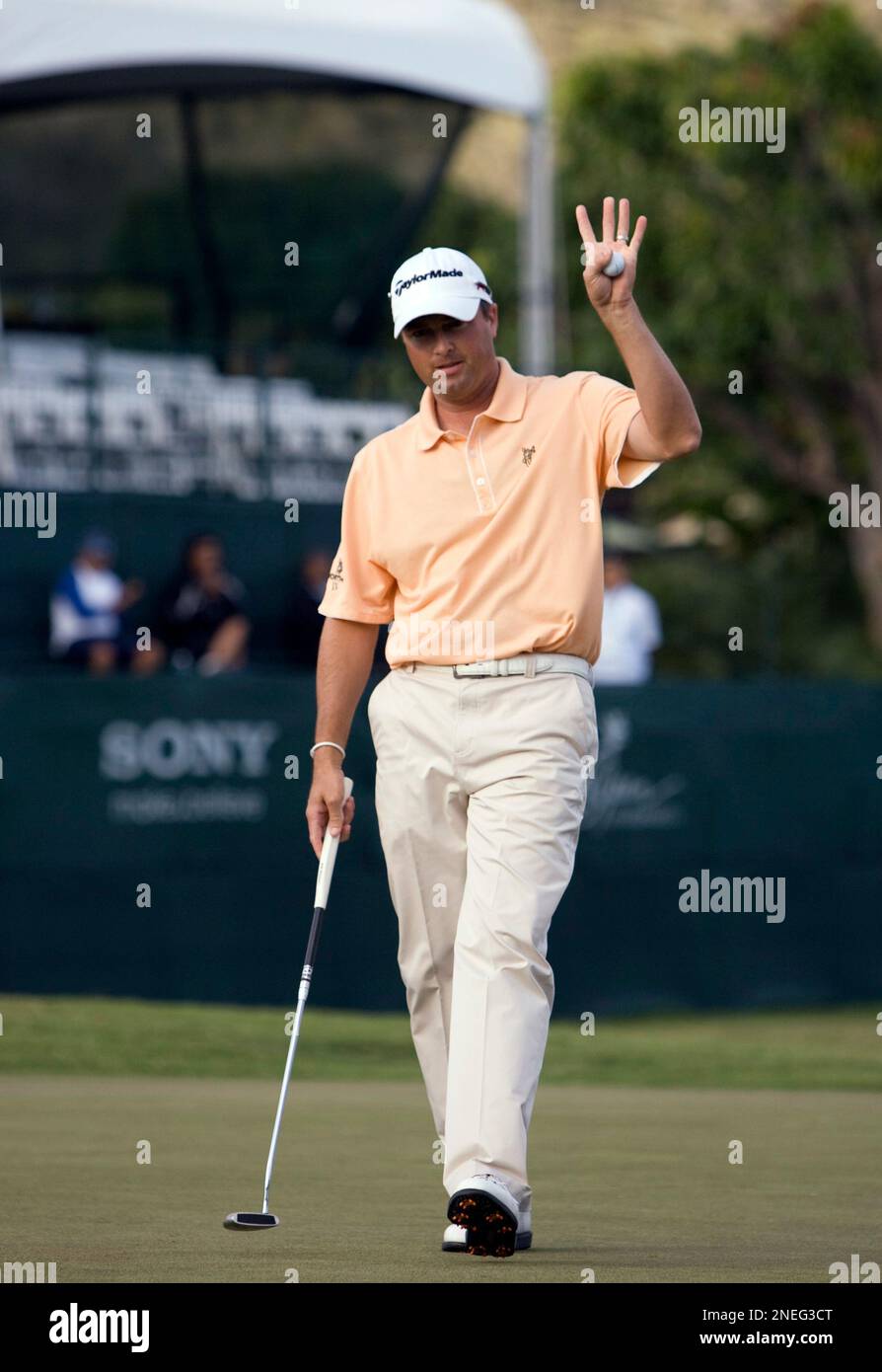 Ryan Palmer waves to the gallery after finishing his second round at ...