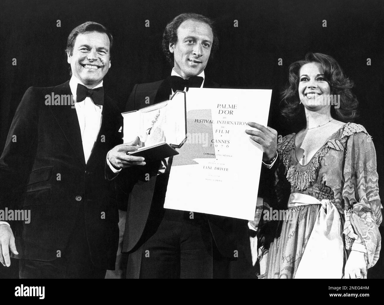 Actors Robert Wagner and Natalie Wood, with U.S. producer Michael ...