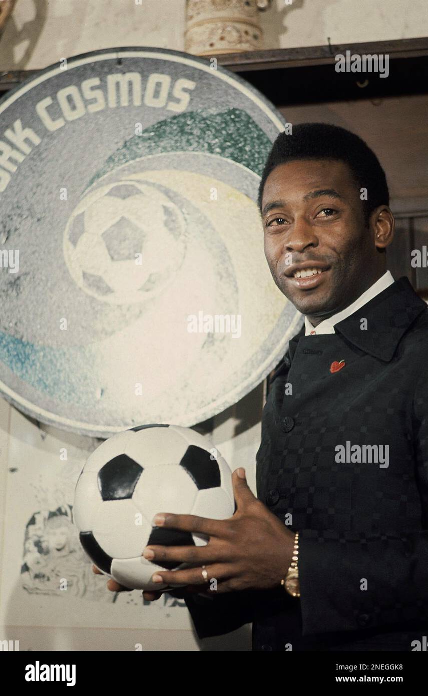 Soccer player for the New York Cosmos, Pele at news conference at ?21 ...