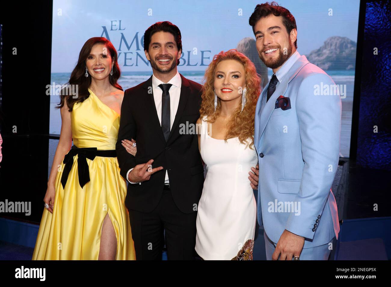 Premiere of the telenovela "El Amor Invencible" at Foro 15 of Televisa ...