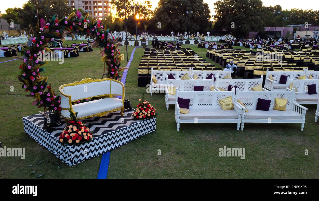 Indian palace wedding decoration hi-res stock photography and images ...