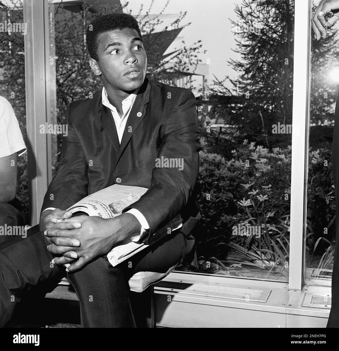 World Heavyweight Champion Muhammad Ali (Cassius Clay) relaxes at ...