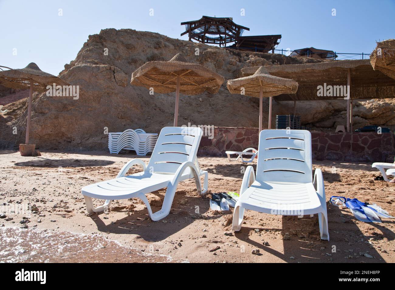 Mask snorkel on beach near hi-res stock photography and images - Alamy