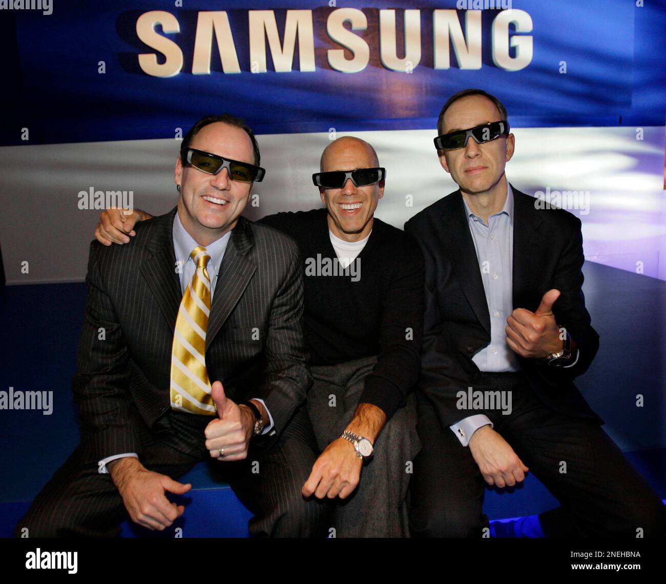 Samsung Consumer Electronics President Tim Baxter, left, Dreamworks CEO ...