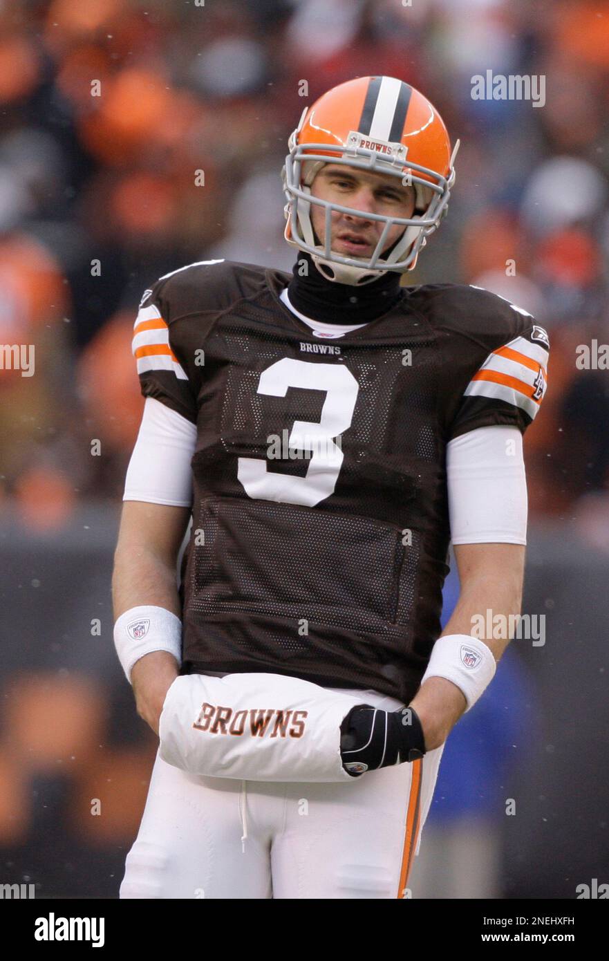Cleveland Browns quarterback Derek Anderson (3) on the field against ...