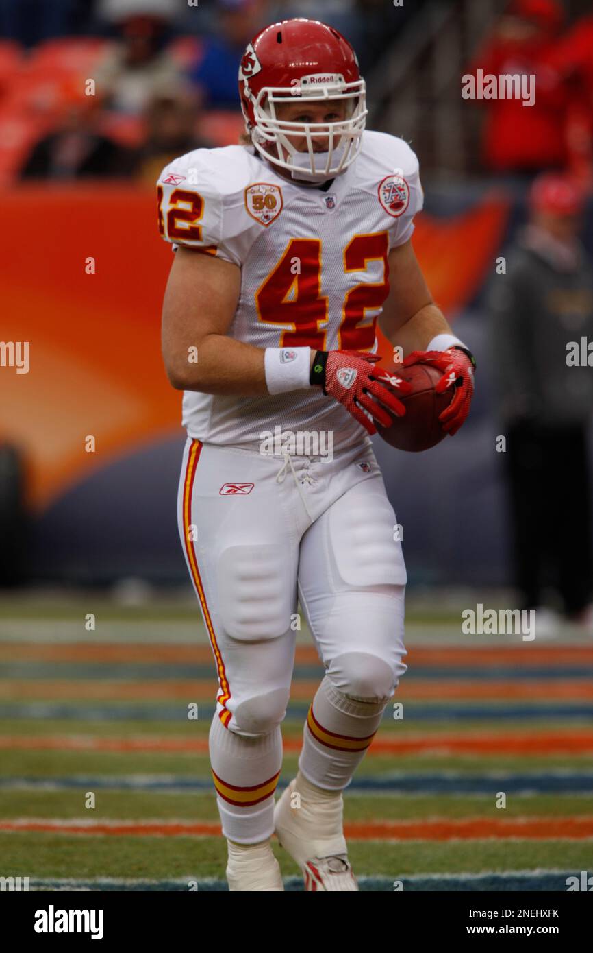 Kansas City Chiefs fullback Mike Cox warms up before facing the Denver ...