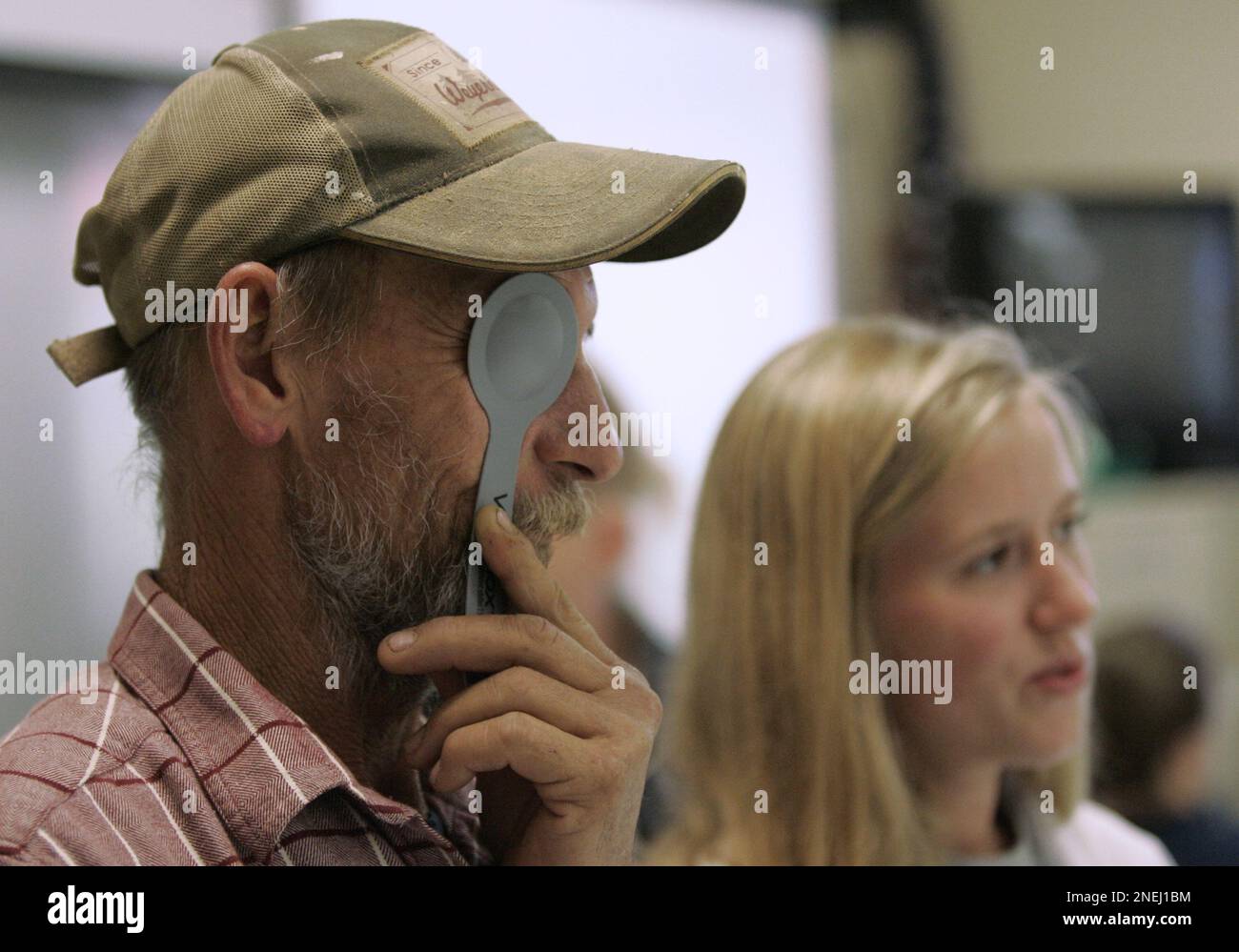 This Nov. 14, 2009 photo shows James Burdin, left, from Cleveland, Tenn ...