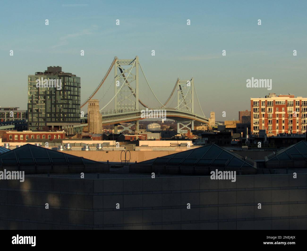 The Benjamin Franklin Bridge, connecting Philadelphia and Camden Stock ...