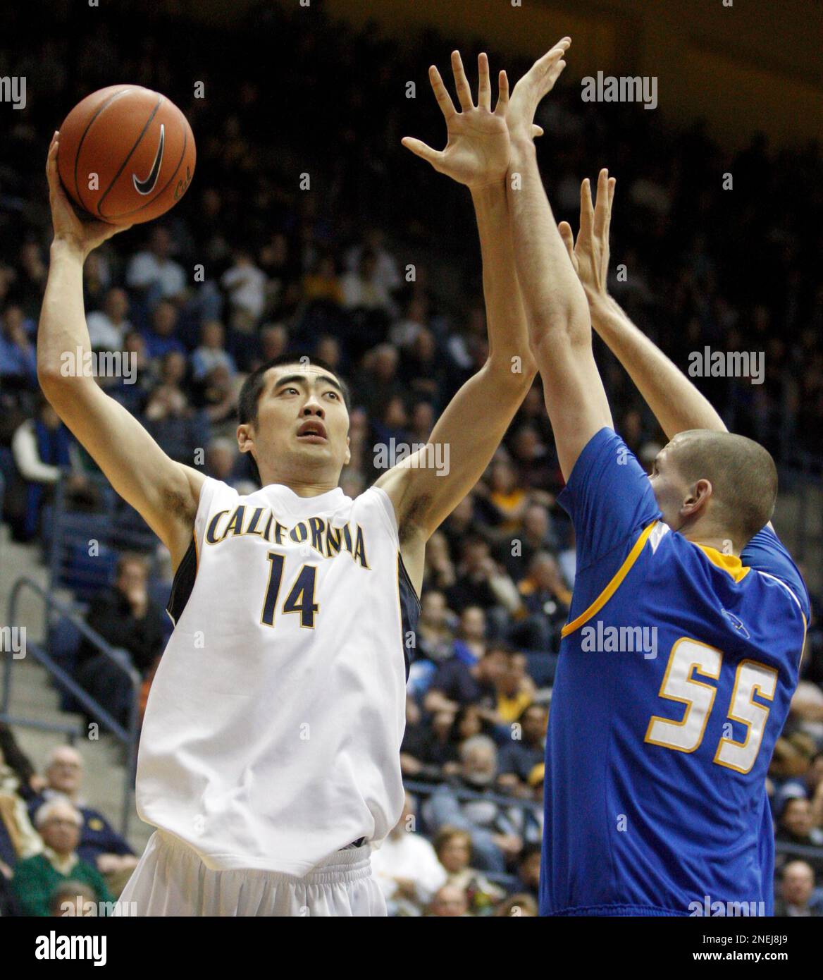 California's Max Zhang (14) takes a shot over UC Santa Barbara's Greg ...