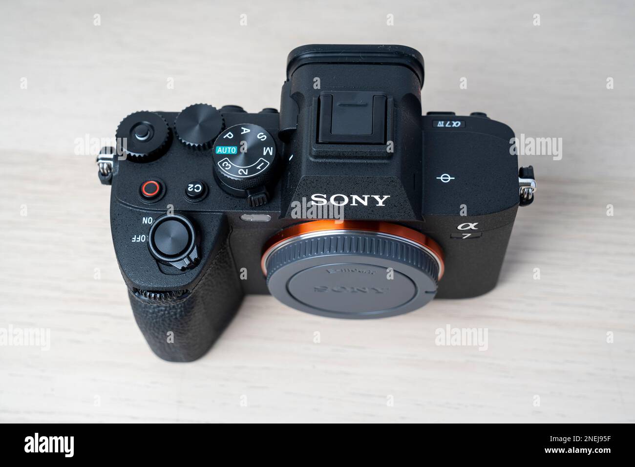 Sony Alpha a7 IV Full Frame hybrid MILC mirrorless camera, camera housing. The best mirrorless ...