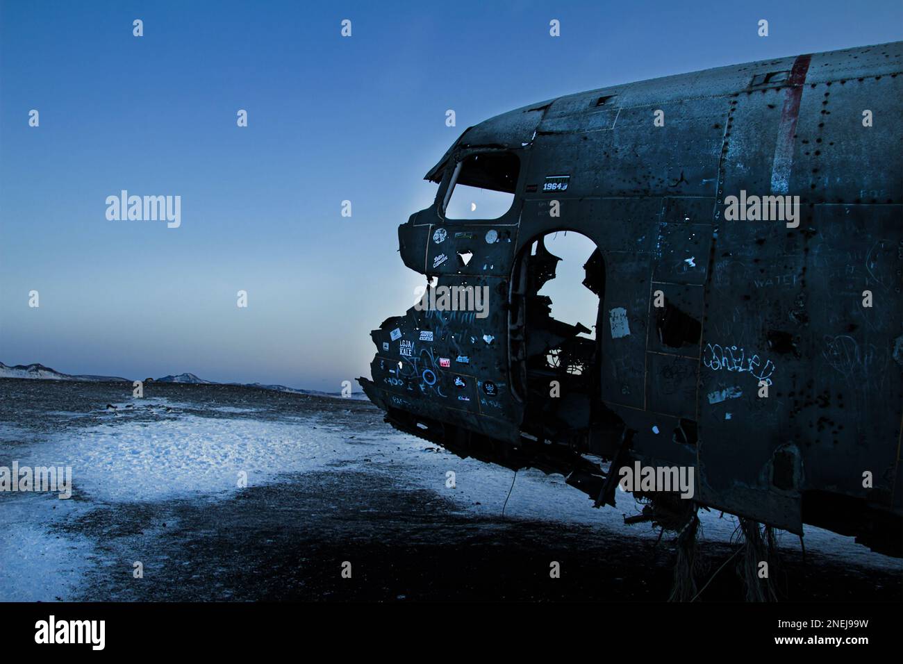 Plane crash ocean hi-res stock photography and images - Alamy