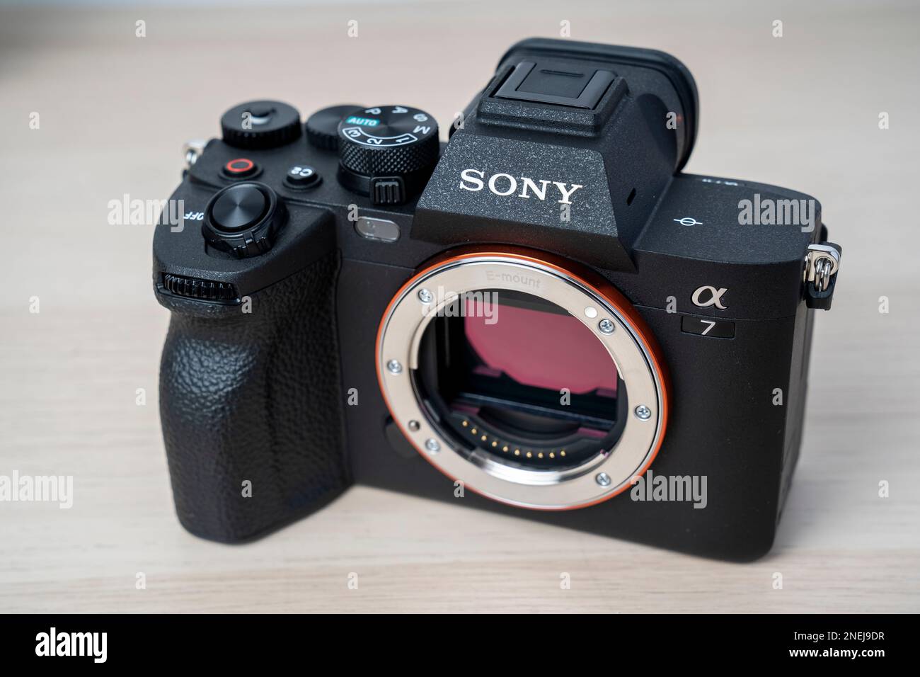 Sony Alpha a7 IV Full Frame hybrid MILC mirrorless camera, camera housing. The best mirrorless ...