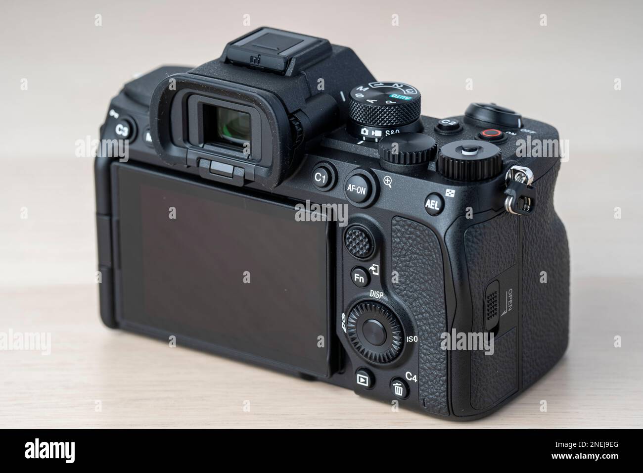 Sony Alpha a7 IV Full Frame hybrid MILC mirrorless camera, camera housing. The best mirrorless ...