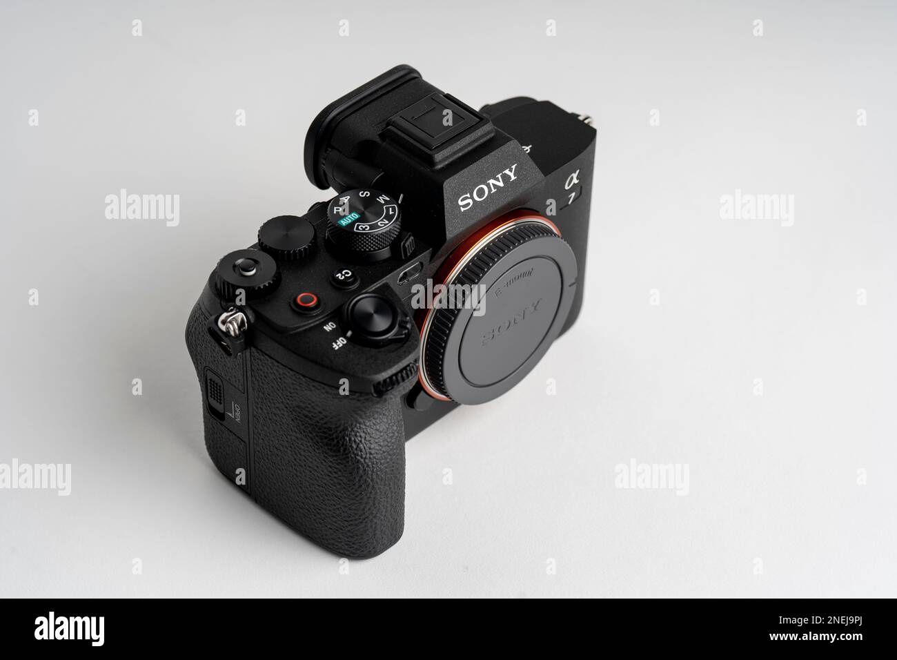 Sony Alpha a7 IV Full Frame hybrid MILC mirrorless camera, camera housing. The best mirrorless ...