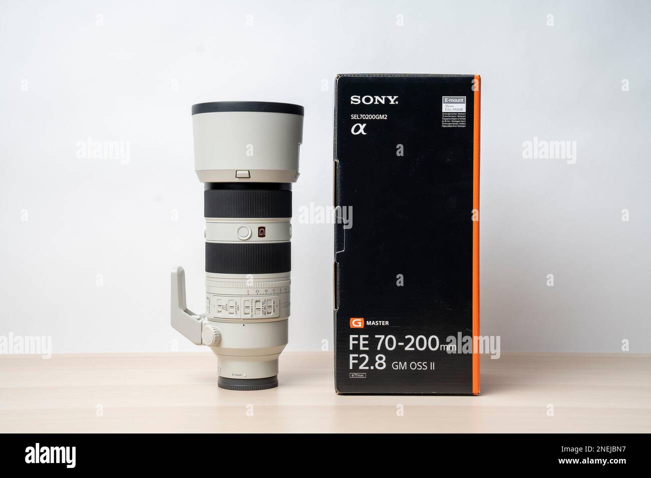 New G-Master Sony FE 70-200mm f2.8 GM OSS II lens and box. Unboxing ...