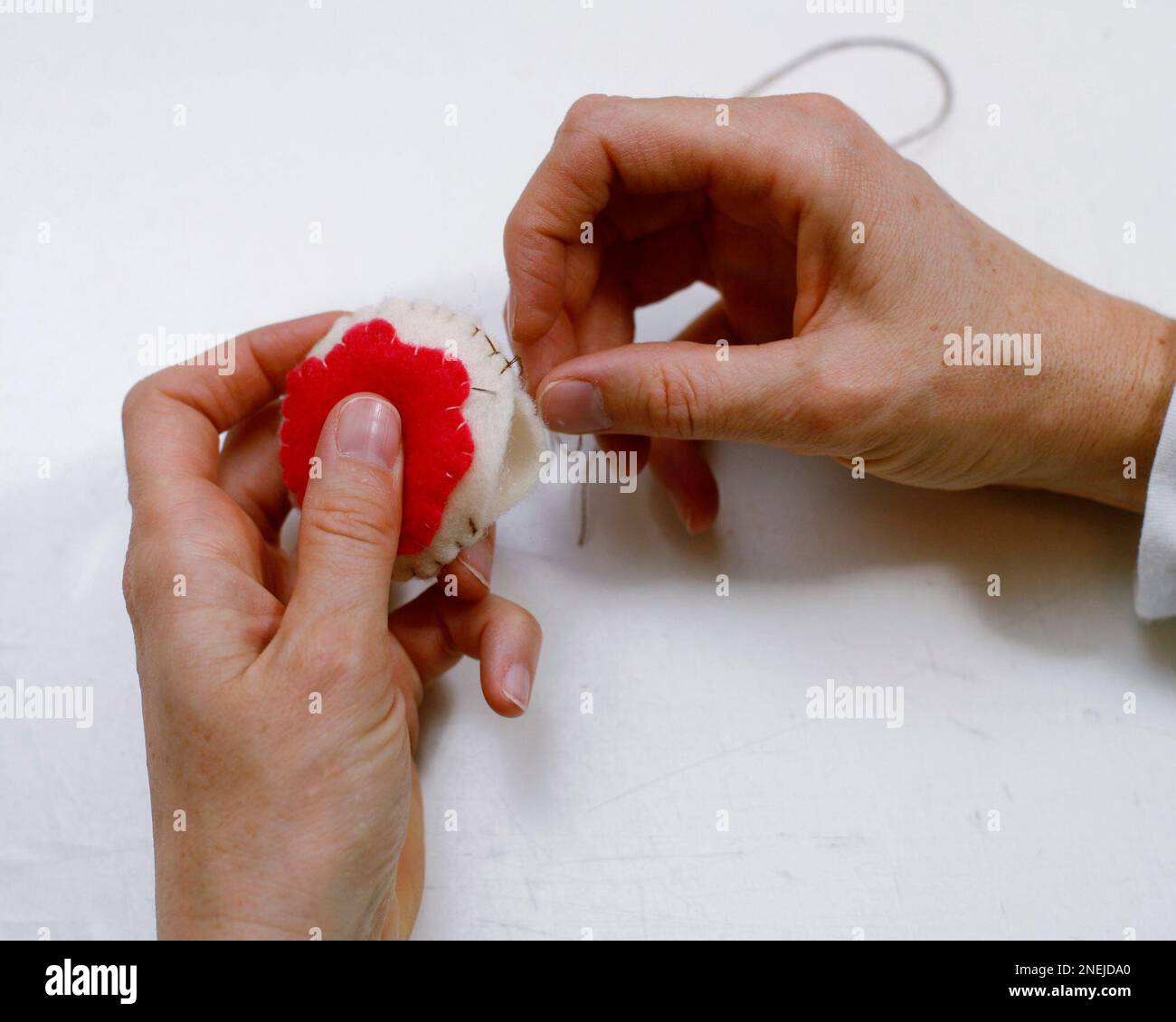 This photo taken Oct. 6, 2009 shows step-by-step images of how to make ...