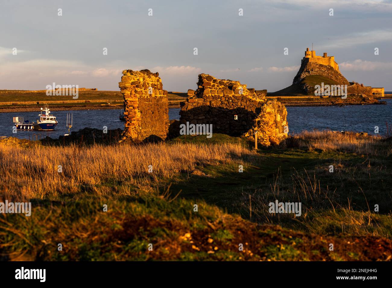 Holy island lindisfarne castle causeway hi-res stock photography and ...