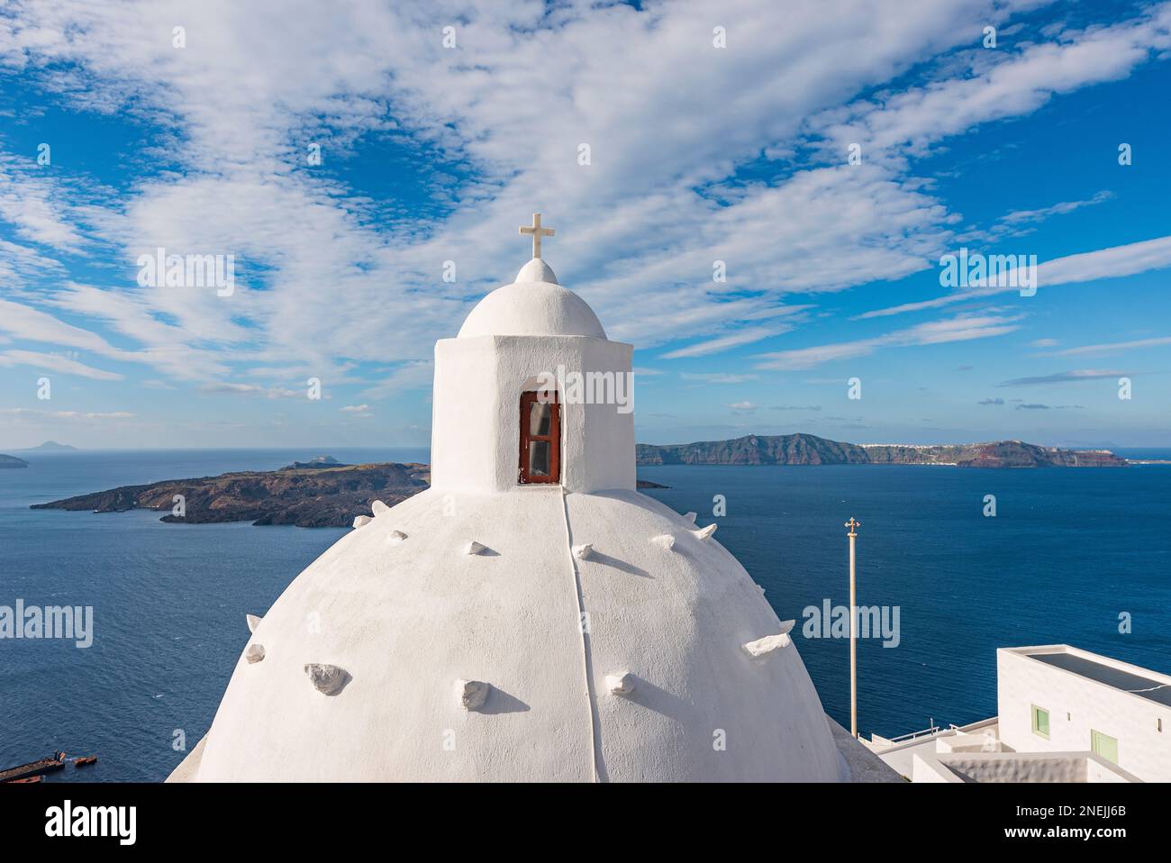 Santorini caldera edge villages hi-res stock photography and images - Alamy