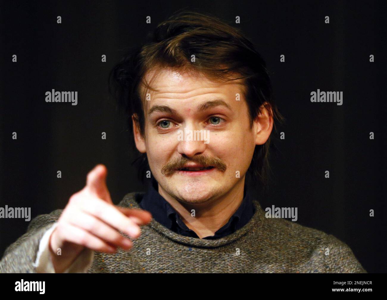 Spectations hi-res stock photography and images - Alamy