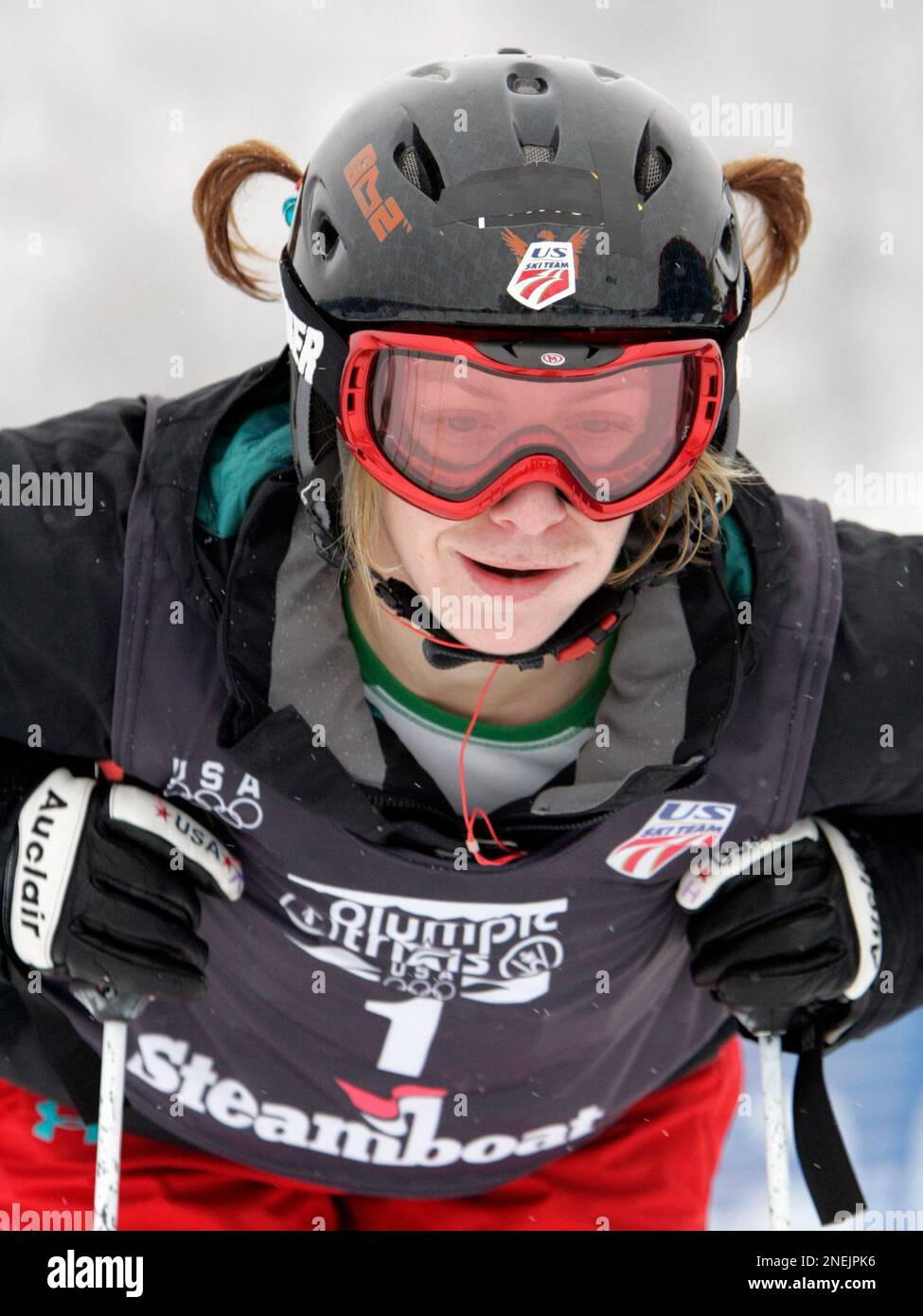 Hannah Kearney of Norwich, Vt., looks on at the top of the run during ...