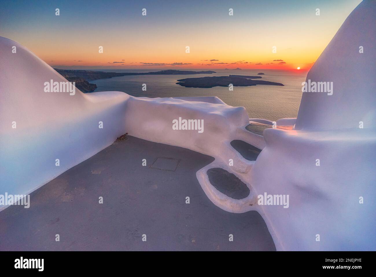 Cyclades islands best sunset hi-res stock photography and images - Alamy