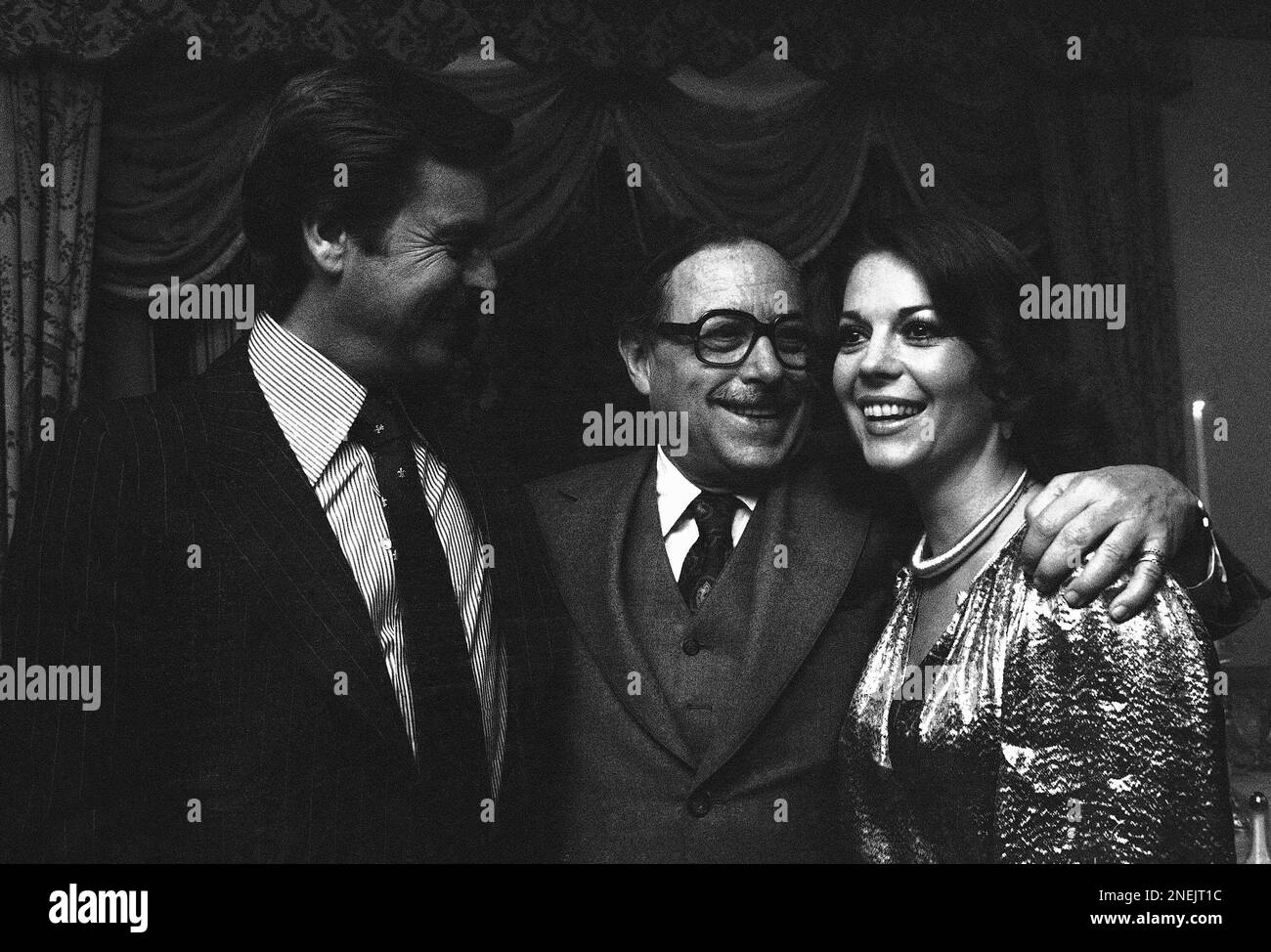 Author Tennessee Williams, actress Natalie wood and her husband, actor ...