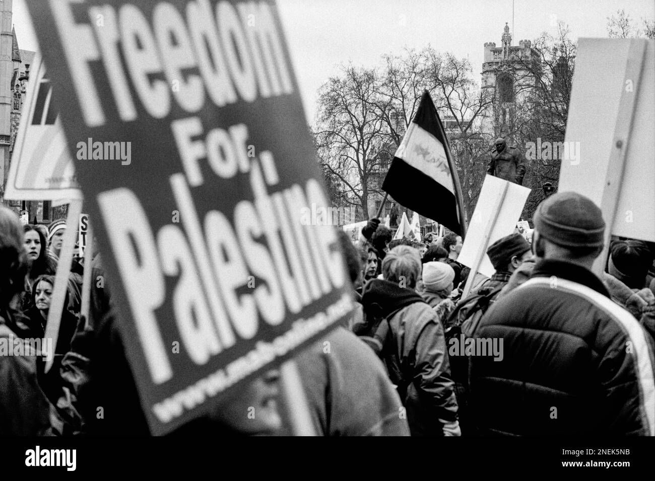 Peace demonstration in Parliament Square, London, February 2003 Stock ...