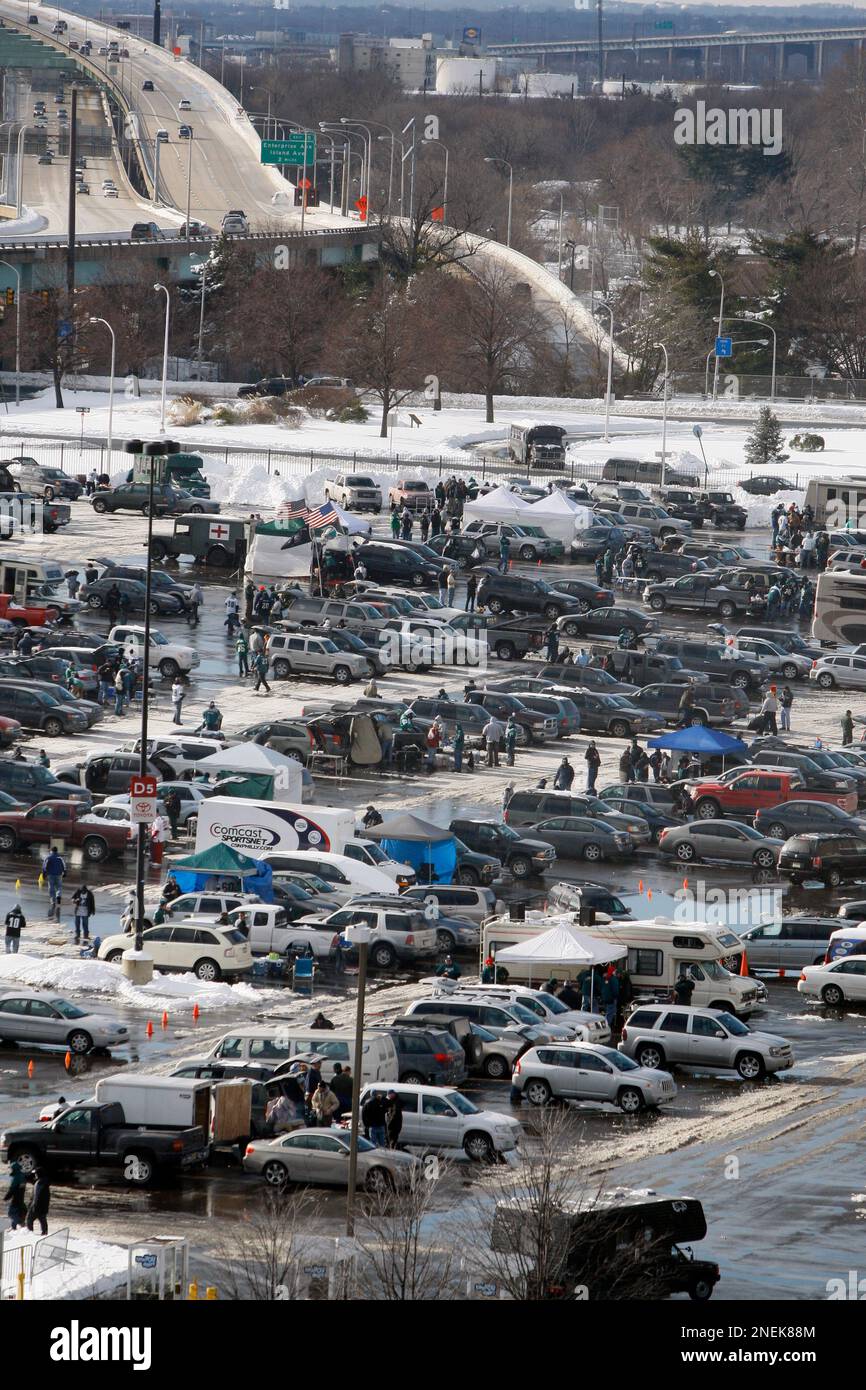 NFL fans tailgate outside Lincoln Financial Field before an NFL ...