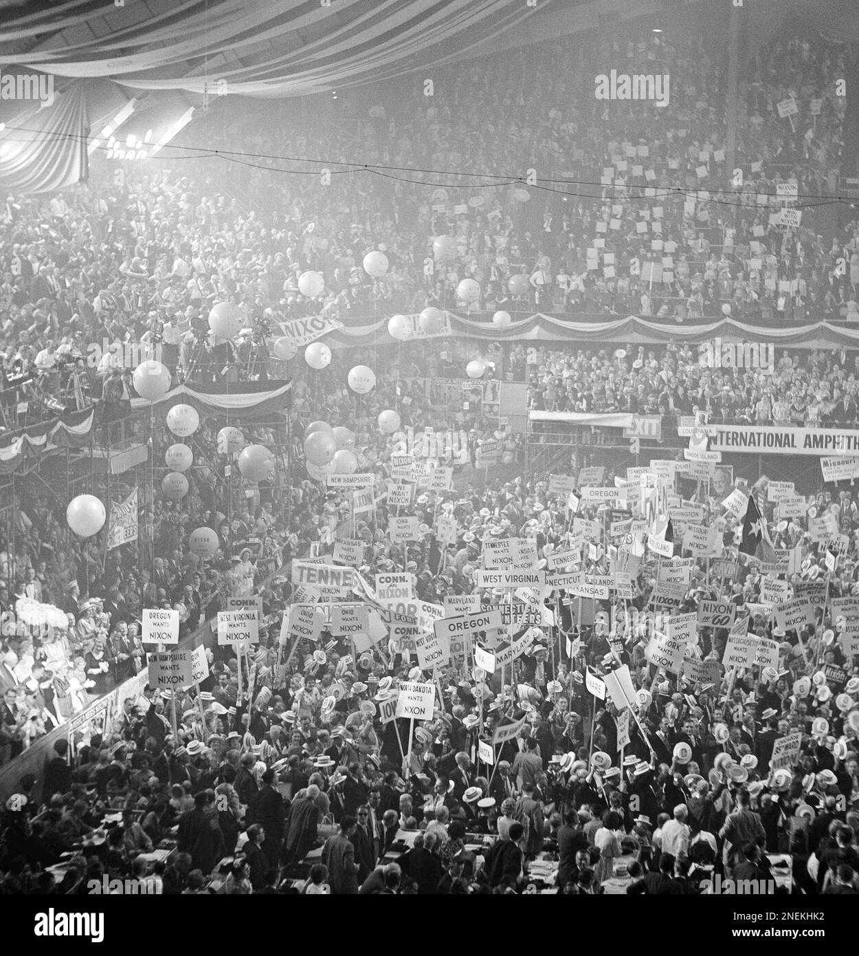 Demonstration starts, July 27, 1960 in Chicago as Republican convention ...
