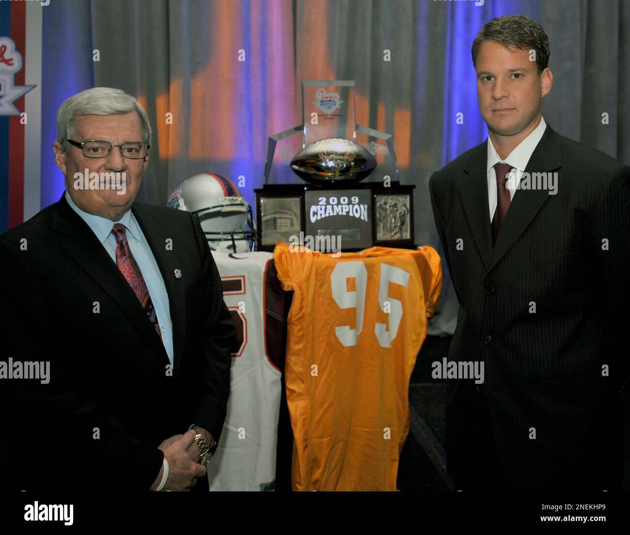 Virginia Tech coach Frank Beamer, left, and Tennessee coach Lane Kiffin ...