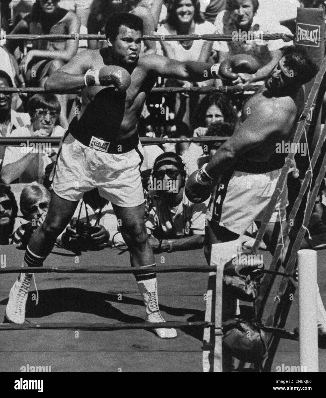 Lyle Alzado, defensive end for the Denver Broncos, ducks the long reach ...