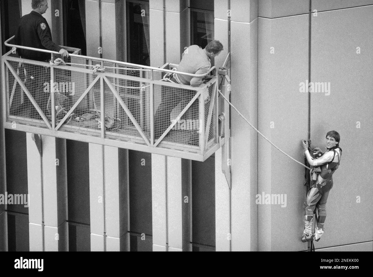 Urban Climber Dan Goodwin scaled the north tower of the 110-story World ...