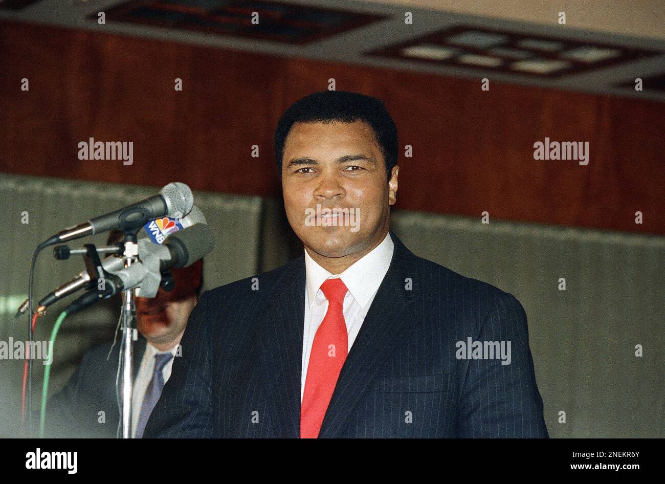 Former heavyweight champion boxer Muhammad Ali appears at a press ...