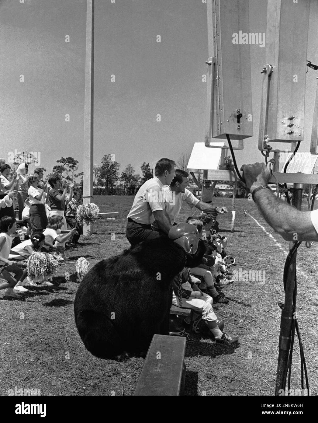 Green Bay Packers quarterback Bart Starr, center, and actor Dennis ...