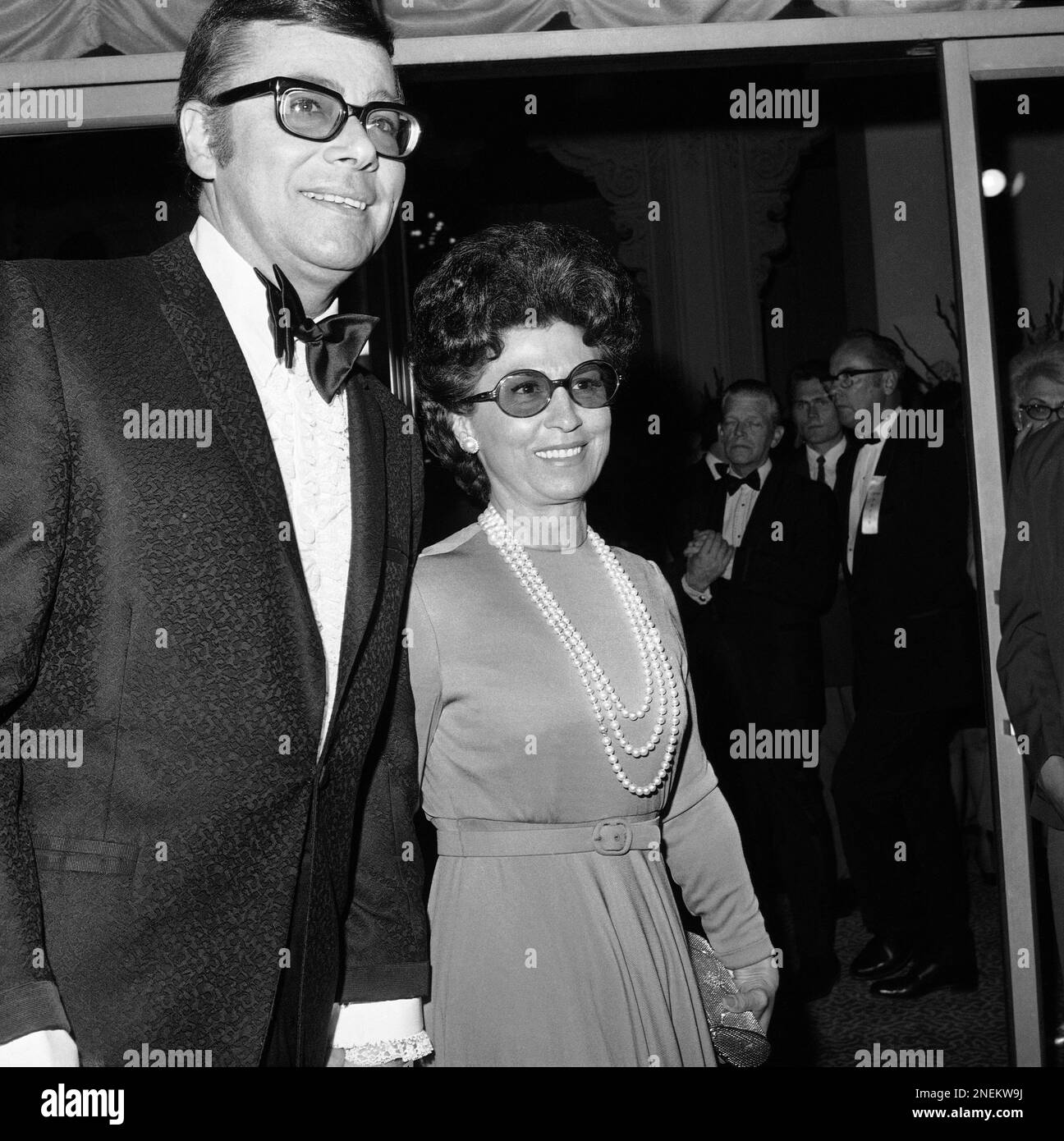 Producer Ross Hunter and Mrs. Nancy Sinatra, Frank?s first wife ...