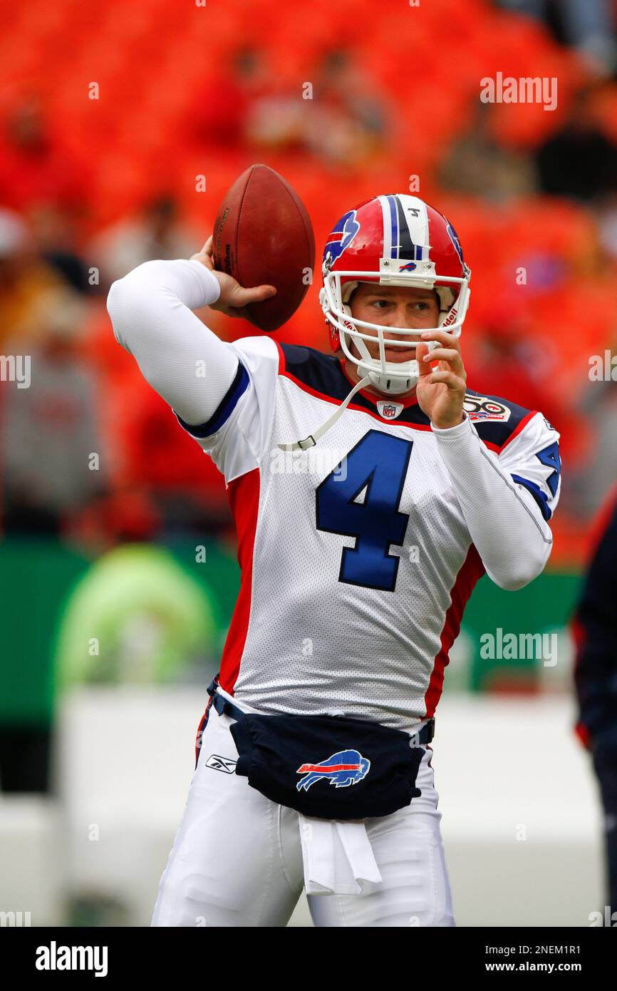 Buffalo Bills quarterback Brian Brohm warms up prior to the Bills NFL ...