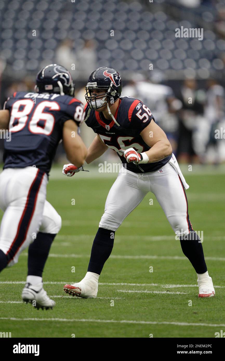 Houston Texans linebacker Brian Cushing (56) warms up before an NFL ...