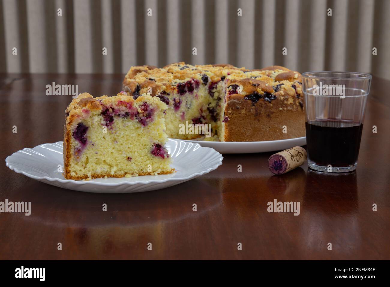 Classic black grape cake (Isabel burgundy variety) known as "cuca de ...