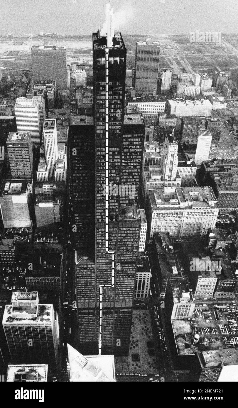West side of the Sears Tower building in Chicago, shown May 1981, shows the approximate path ...
