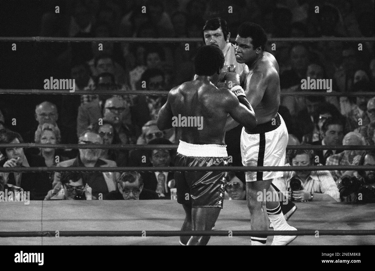 Muhammad Ali eyes Ron Lyle as he sets to deliver punch during their ...