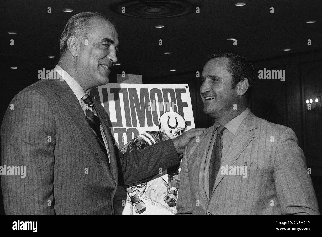 Miami Dolphins coach Don Shula (r) with the man who succeeded him as ...