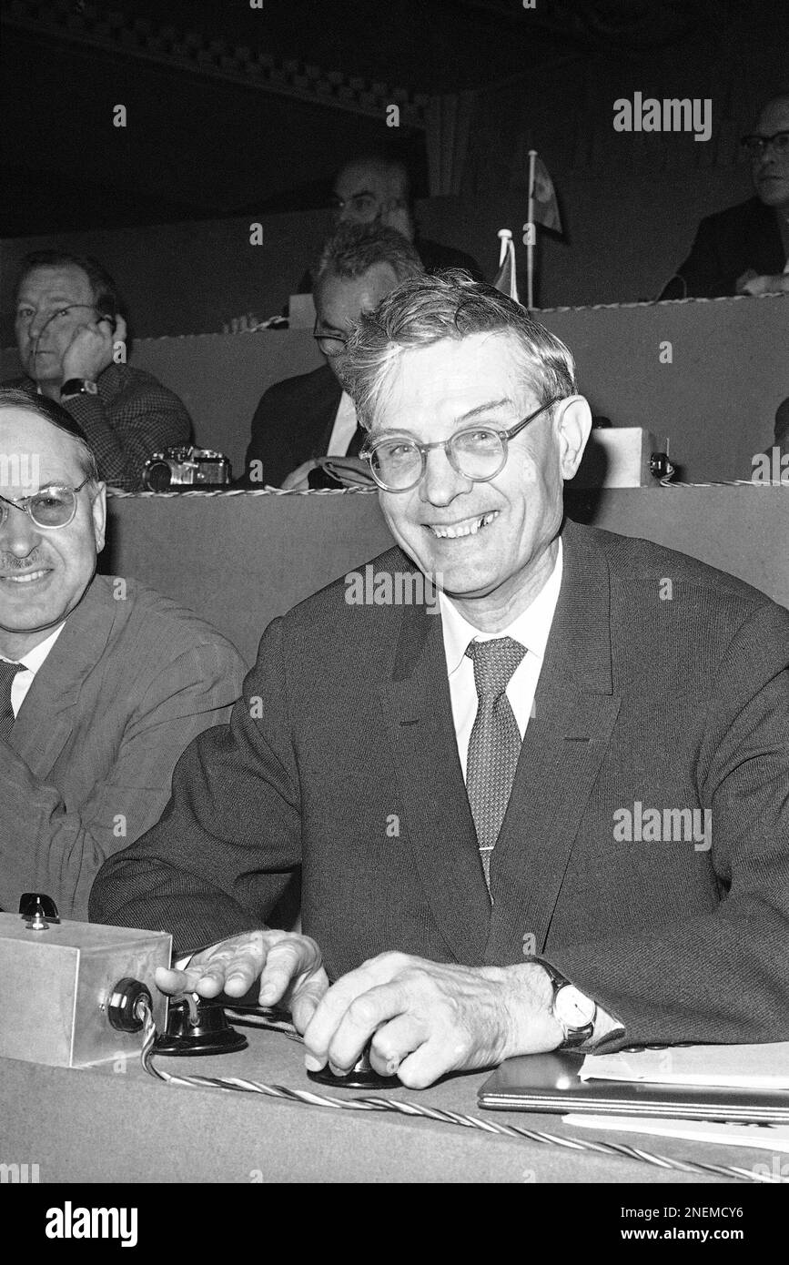 At the French communist XVII the congress at the Mutualite on May 15, 1964 in France, Mikhail ...
