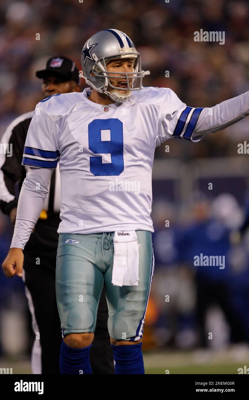 Dallas Cowboys quarterback Tony Romo (9) yells in the first quarter of ...