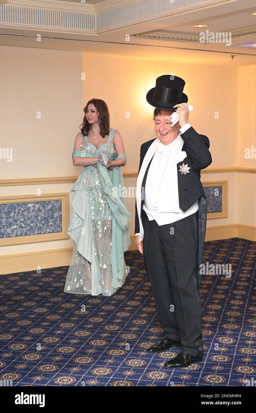 Opera ball robe hi-res stock photography and images - Alamy