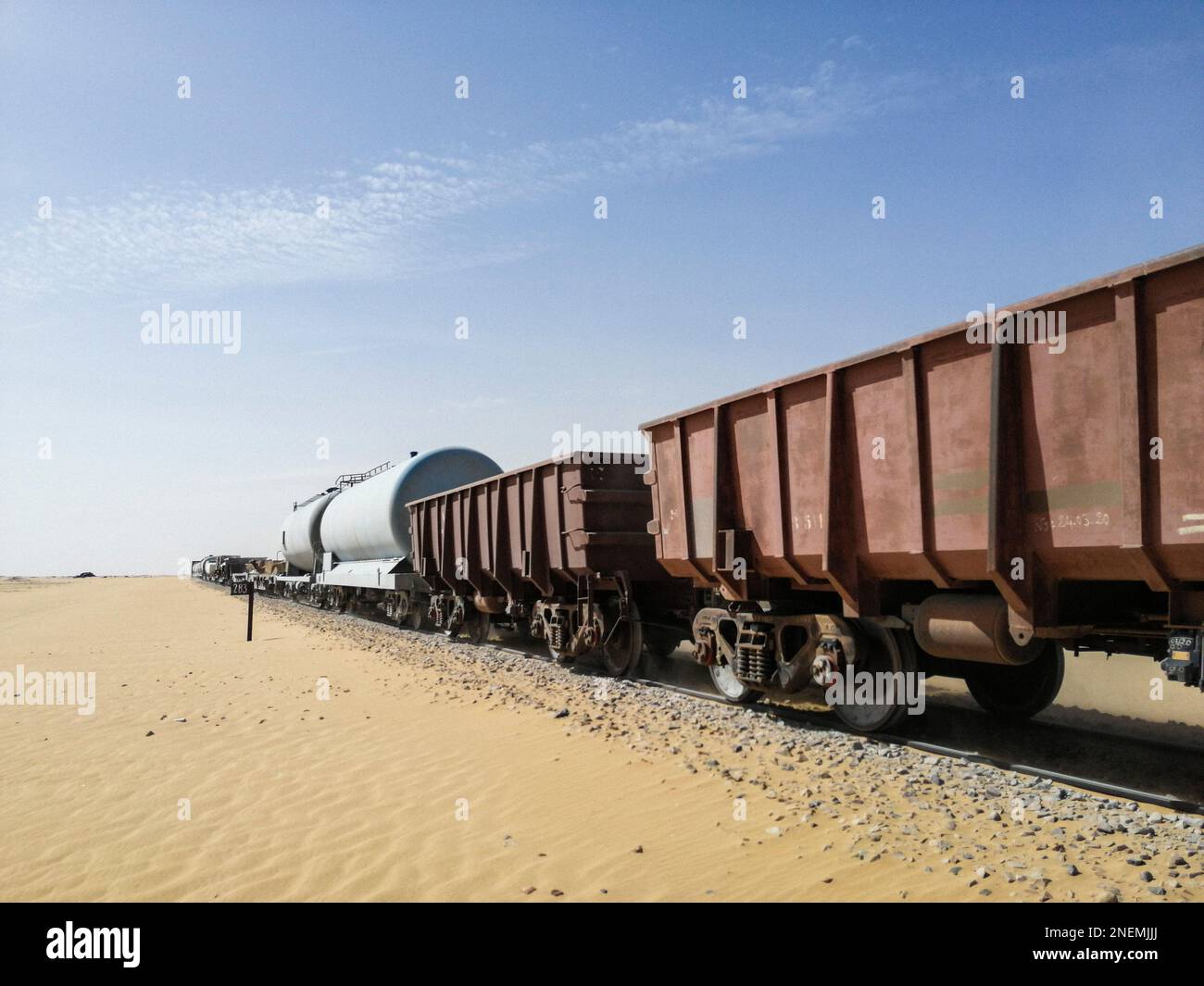 Mauritania desert hi-res stock photography and images - Alamy