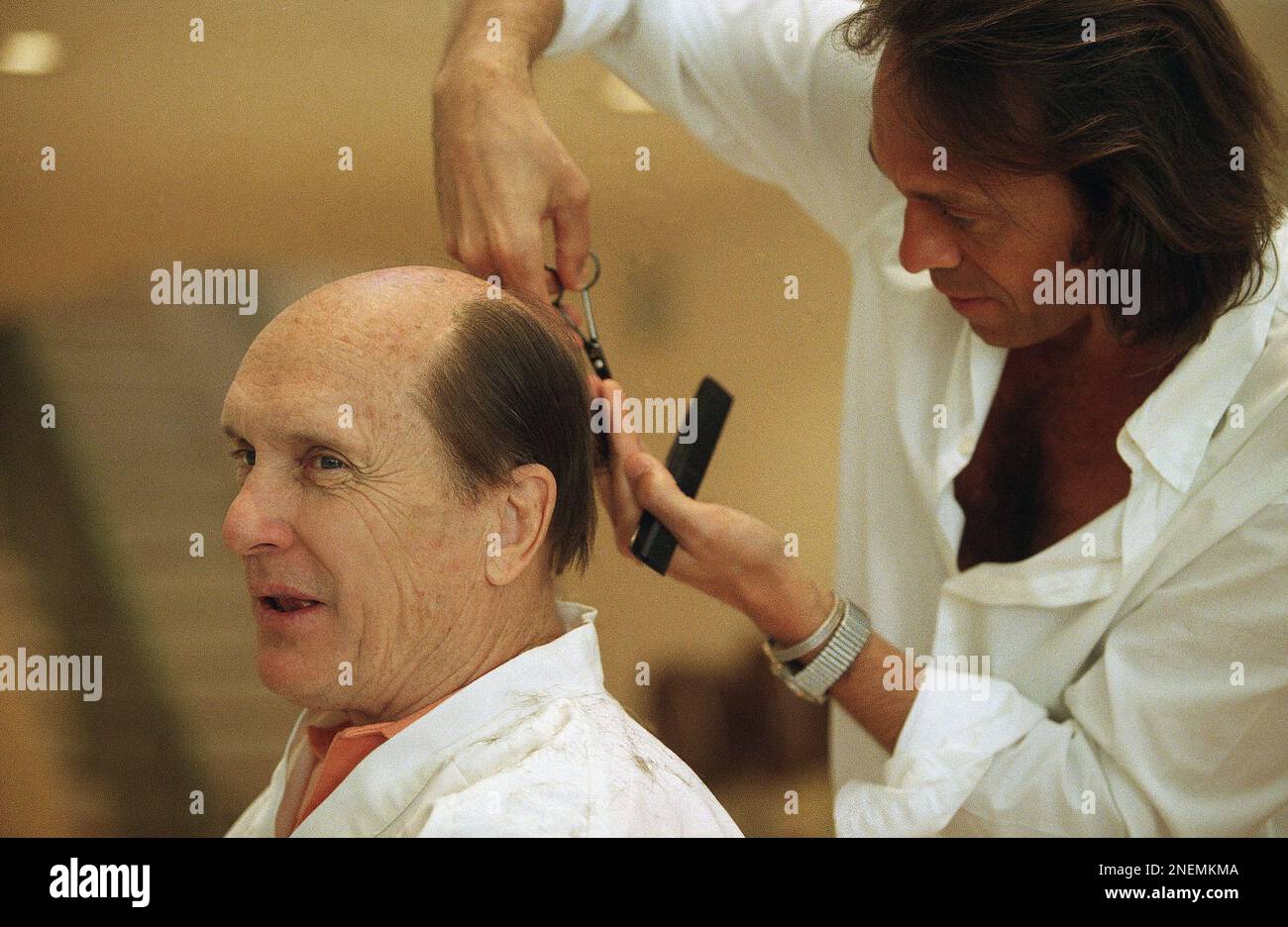 Academy Award nominee Robert Duvall gets his hair cut by Cristophe in ...