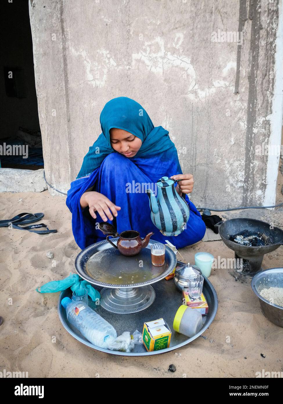 Mauritania, Ben Amira, daily life, woman Stock Photo - Alamy