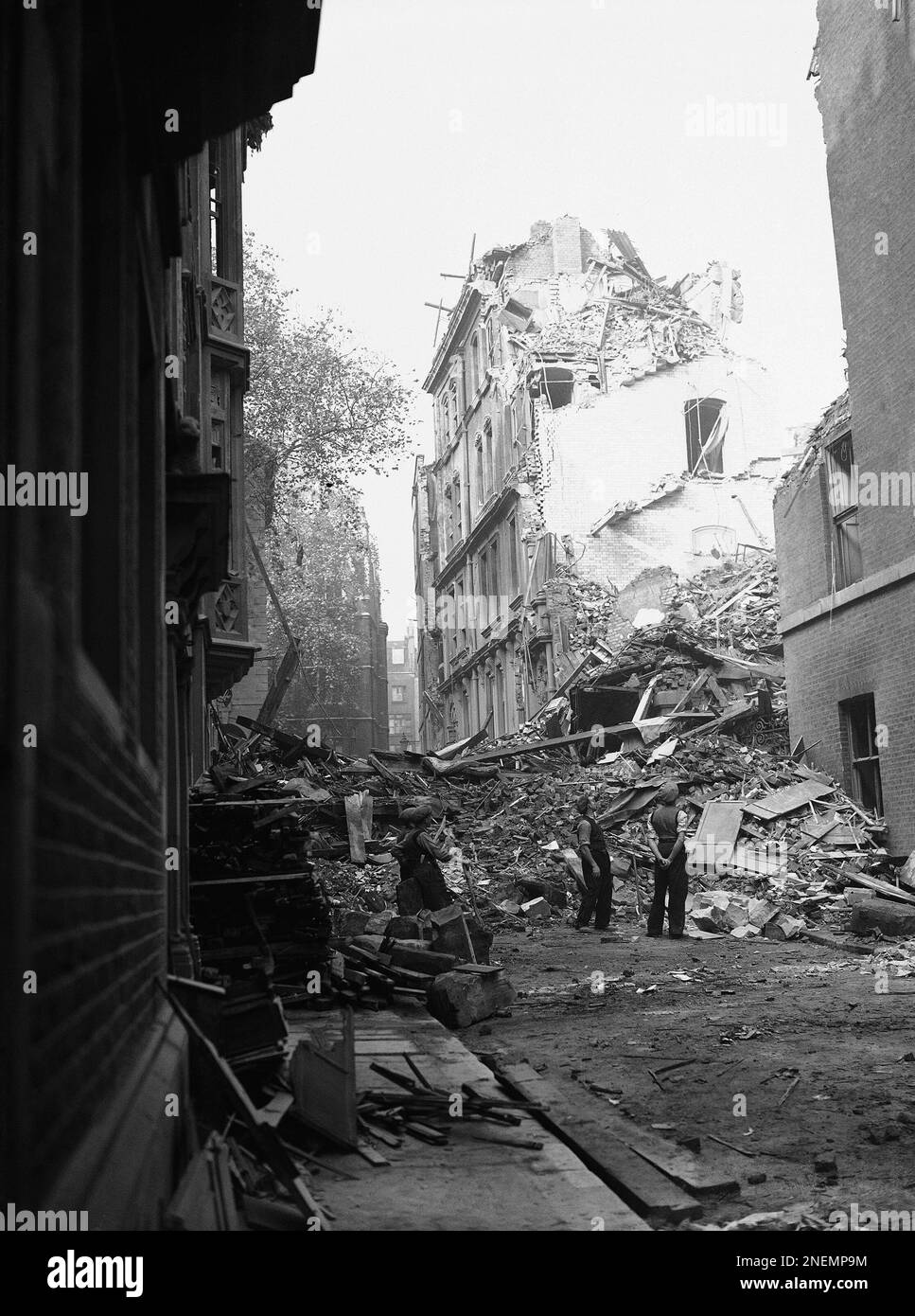Bomb damage done to one of the historic buildings in the Temple, home ...