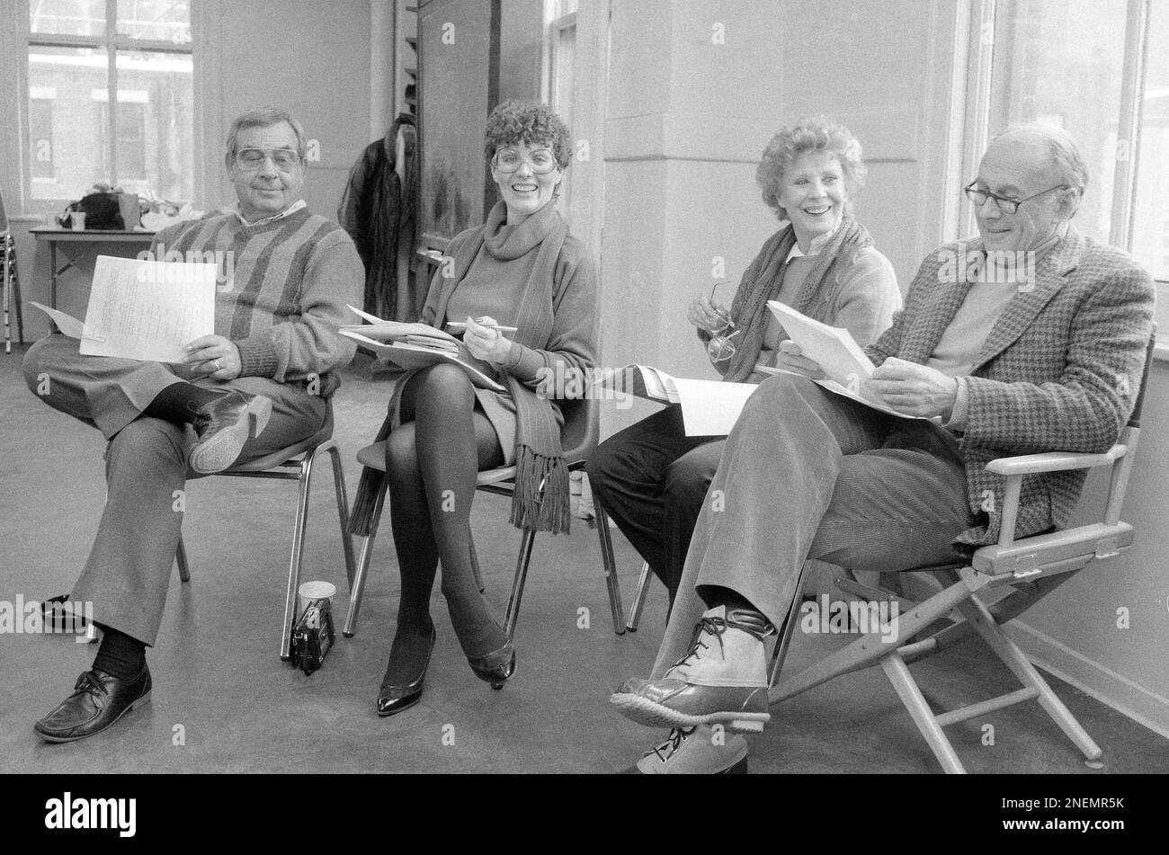 Tom Bosley, Maureen McGovern, Gwen Verdon, and Richard Kiley rehearse ...