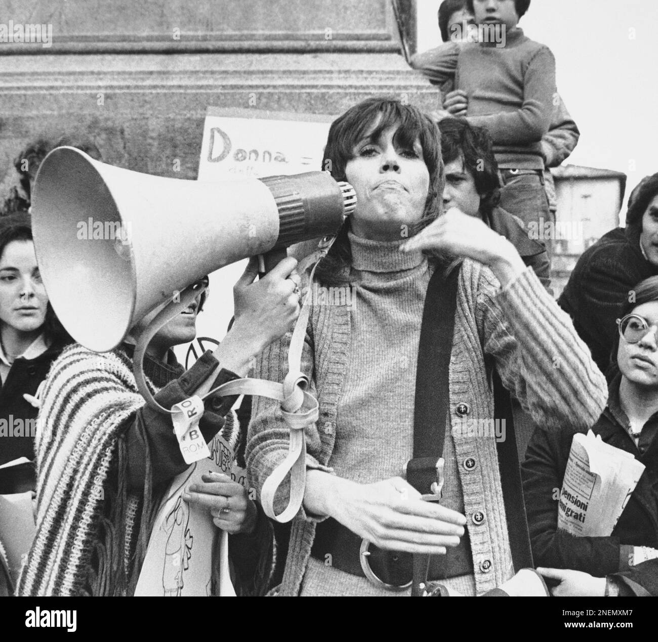 American Actress Jane Fonda gestures during rally stages in downtown ...